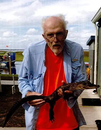 In Loving Memory of Tom Romine - Obituaries & Ways to Support the Family