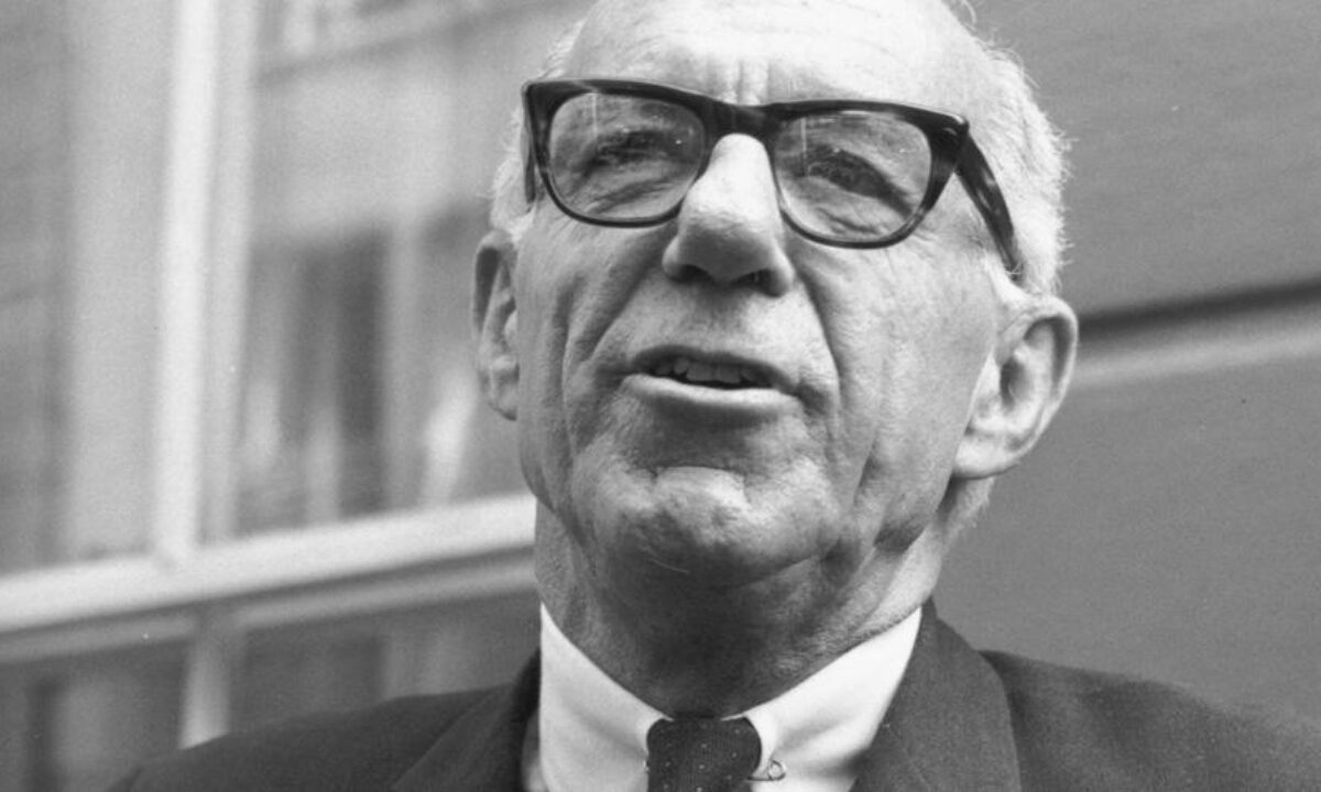 Dr Spock Book On Parenting / Spock Was Vegetarian But Dr Spock Was ...