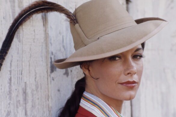 Joanna Cameron obituary: “Secrets of Isis” star dies at 70 – Legacy.com