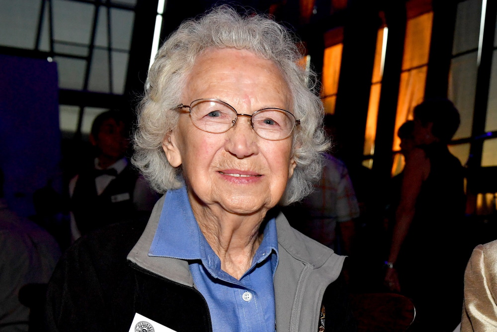 Rose Lee's Instagram, Twitter & Facebook on IDCrawl