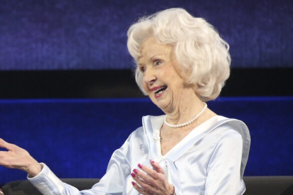 Jean Veloz Archives - Legacy.com