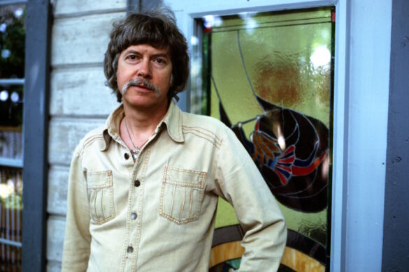 Tom Robbins obituary: acclaimed novelist dies at 92 – Legacy.com