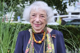 Barbara March, Actress Who Played Lursa Duras in "Star Trek", Dies at ...